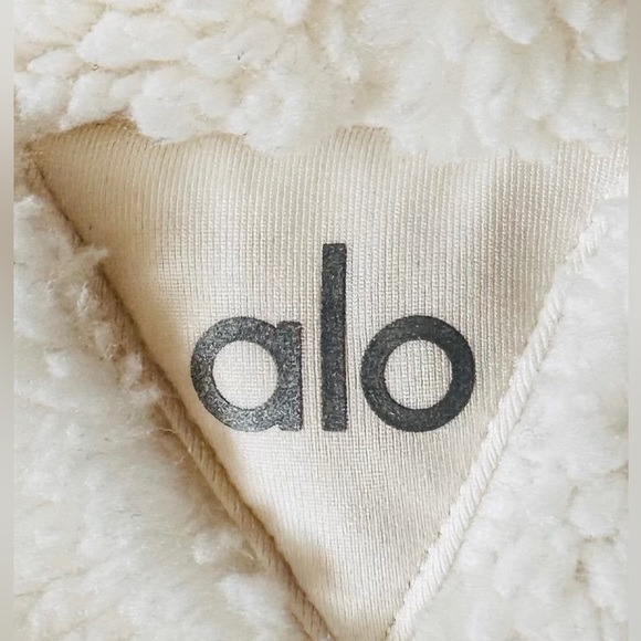 ALO Yoga | Jackets & Coats | Alo Yoga White Teddy Jacket Size Medium ...